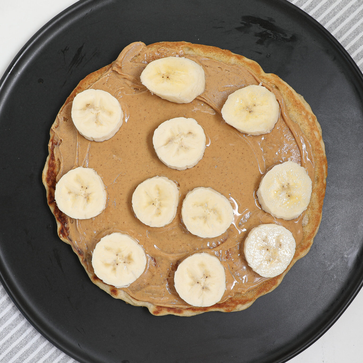 Banana Pancakes with Peanut Butter and Bacon - The Salty Cooker ...