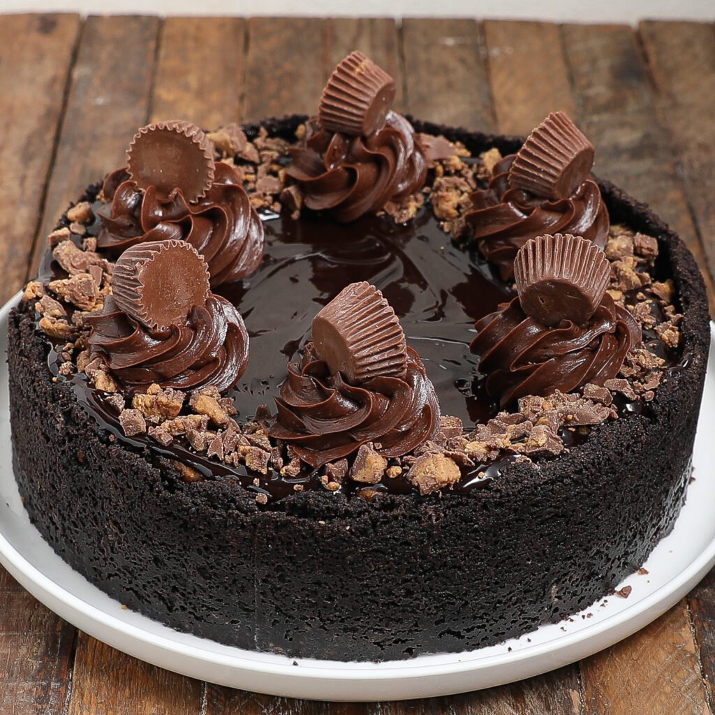 Reese's Peanut Butter Cup Cheesecake - The Salty Cooker – Flavorful ...