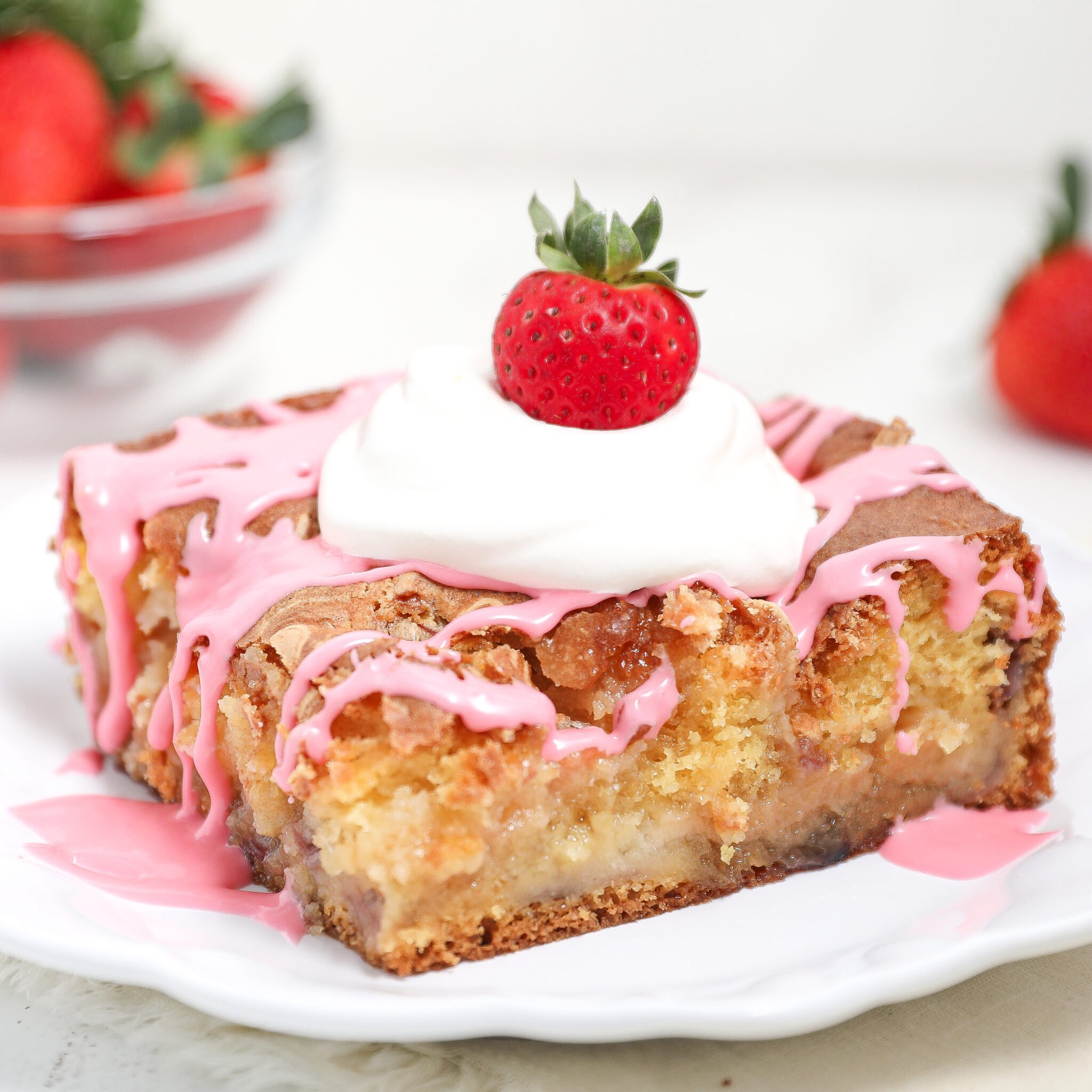 Strawberry Earthquake Cake - The Salty Cooker