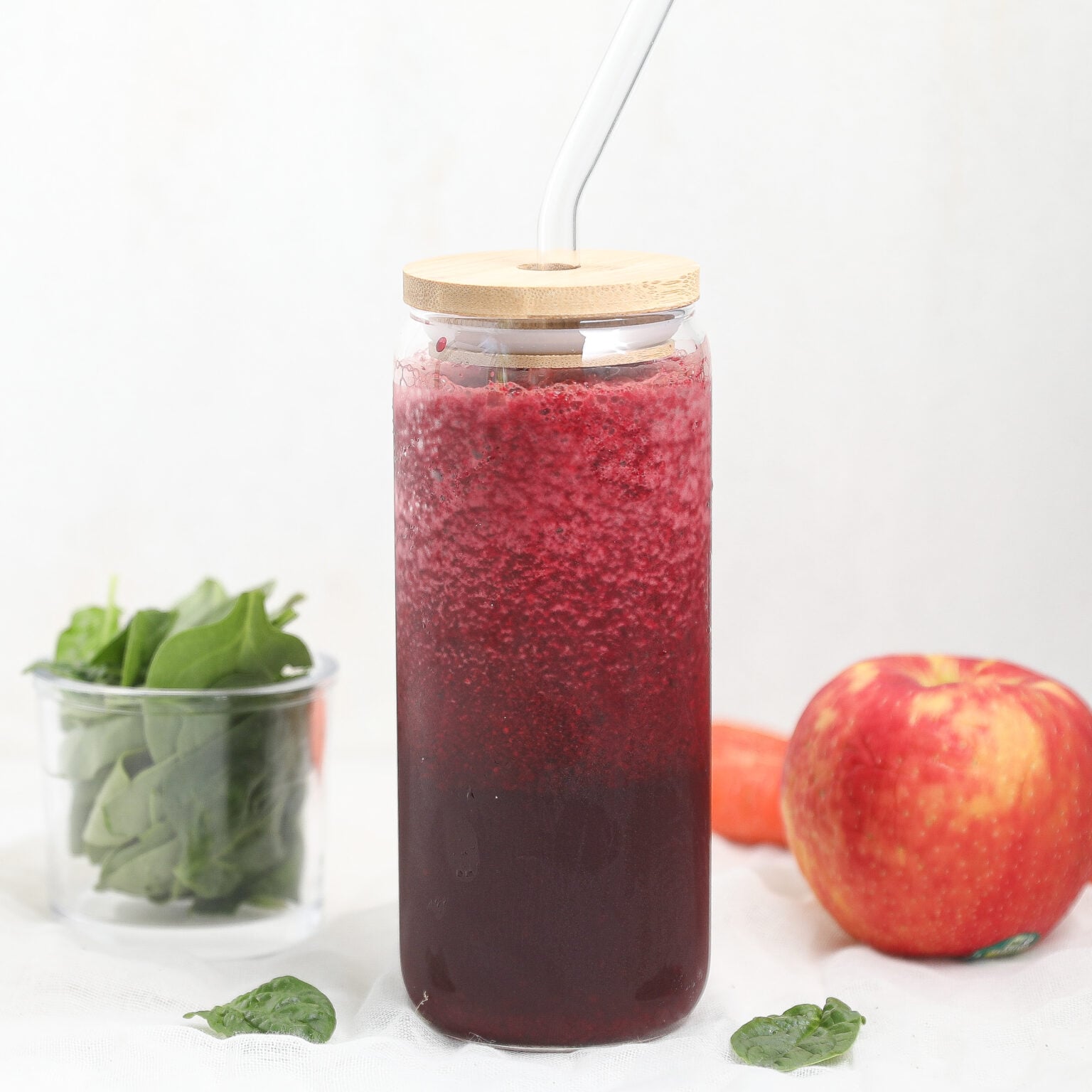 Beet Ginger Smoothie with Beet Ginger Turmeric Juice - The Salty Cooker ...