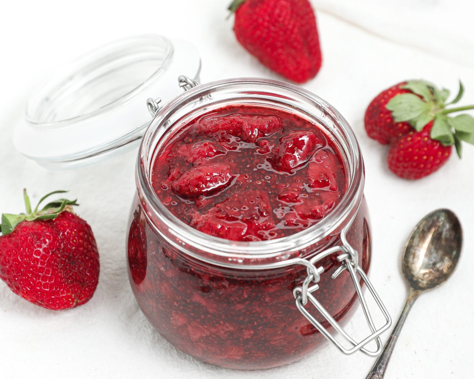 Healthy Strawberry Chia Jam – Quick & No Pectin - The Salty Cooker ...